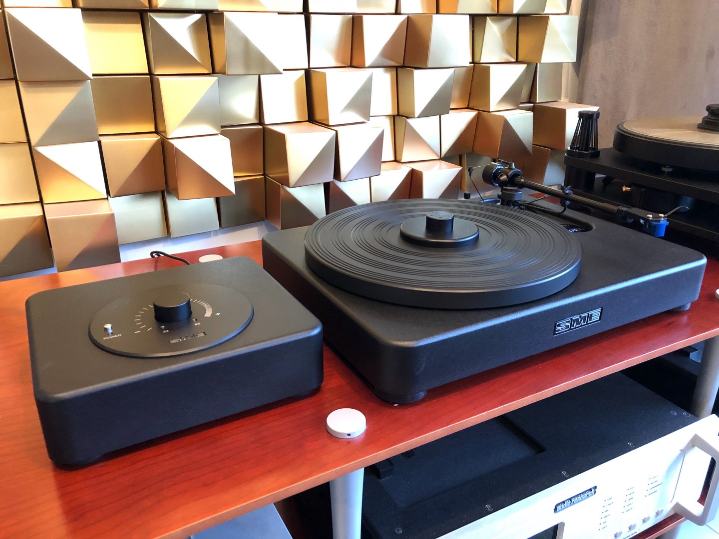 The New SME Model 6 Turntable + the Legendary SME Model 20 Now on Demo ...